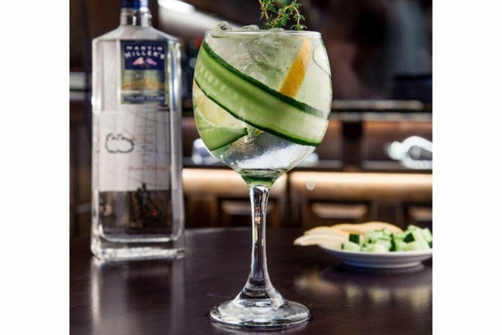Drinks com gin: 10 receitas fáceis e modernas para preparar em casa