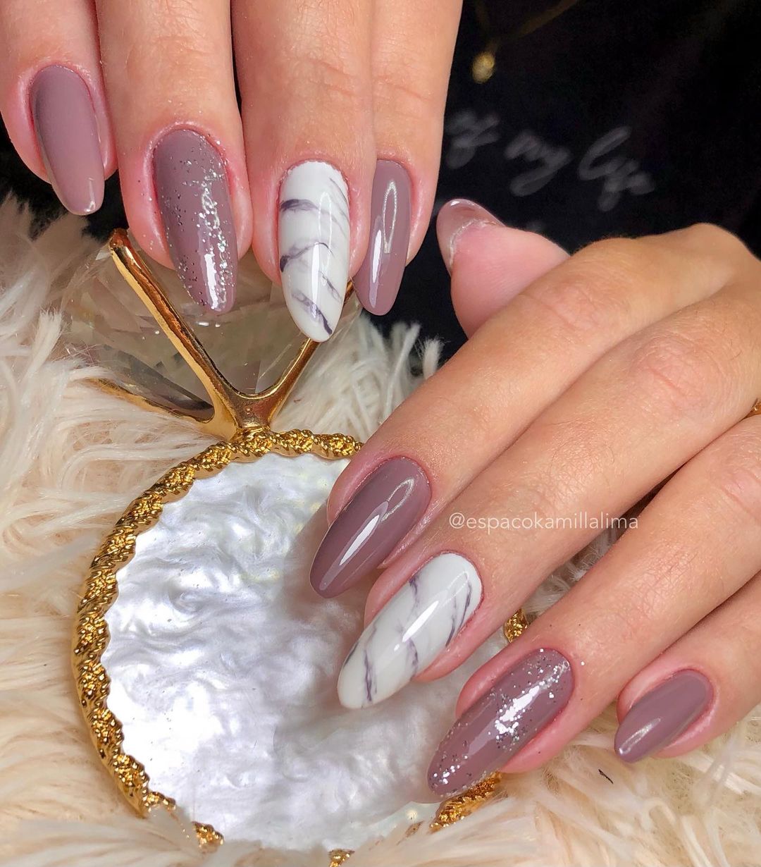 Unhas marmorizadas: aprenda a fazer sozinha + 20 modelos