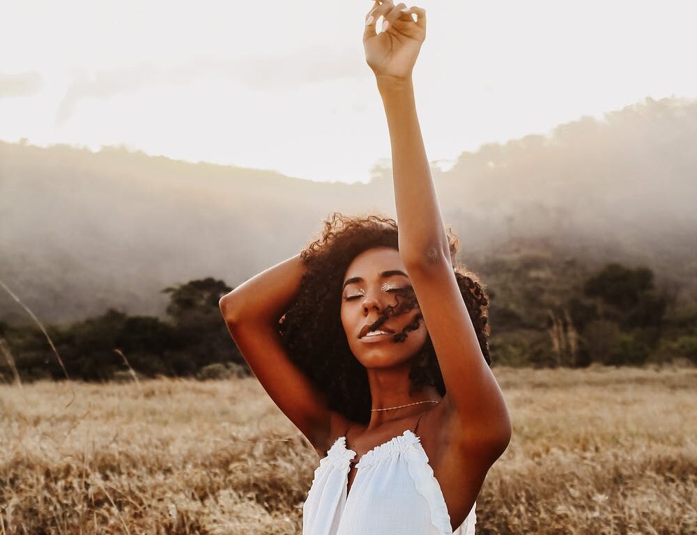 Signos de ar: curiosidades dos signos de Gêmeos, Libra e Aquário